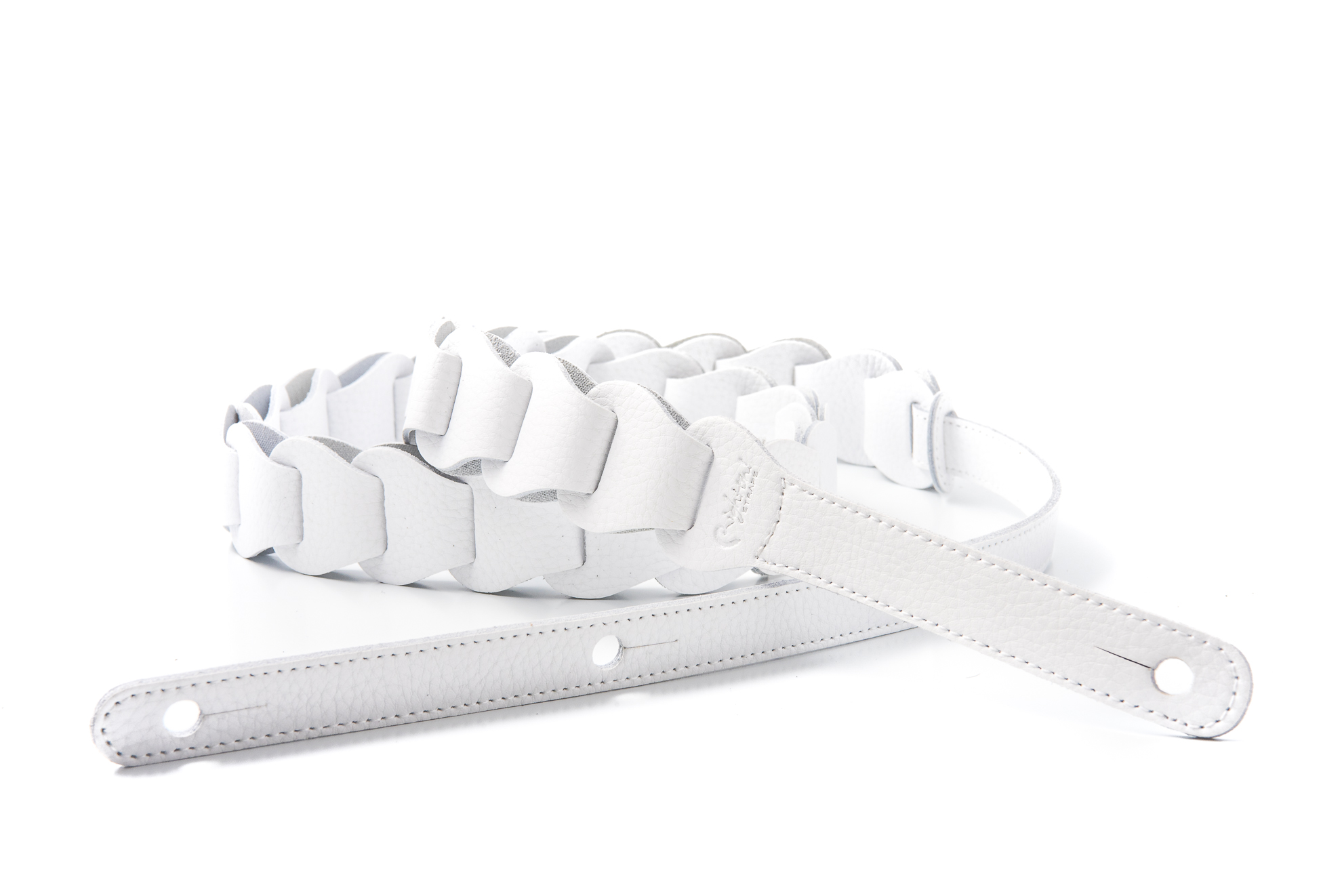 Links white guitar strap